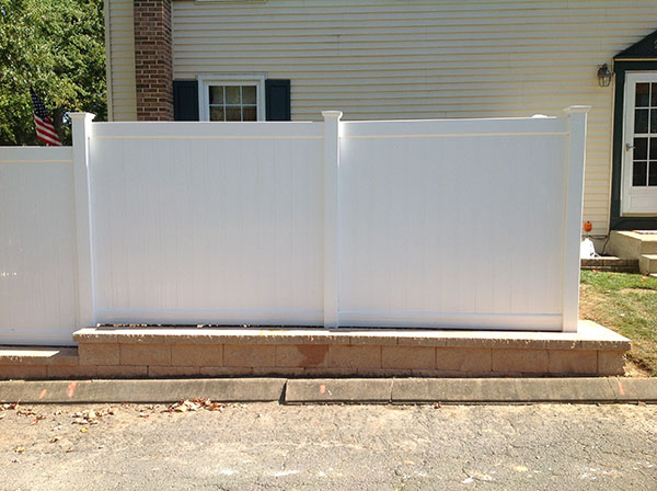 A Guide to Home Fencing Options - Freedom Fence and Home